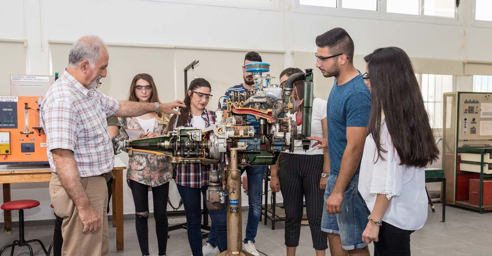 Yapay Zeka Akademik Tez Programı başvuruları 25 Ekim'e kadar Vizyoner ... Yapay Zeka Akademik Tez Programı başvuruları 25 Ekim'e kadar Vizyoner ...