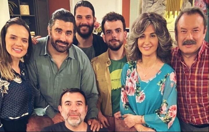 Seksenler dizisi oyuncusu Efe Deprem hayatını kaybetti | Türkiye Gazetesi